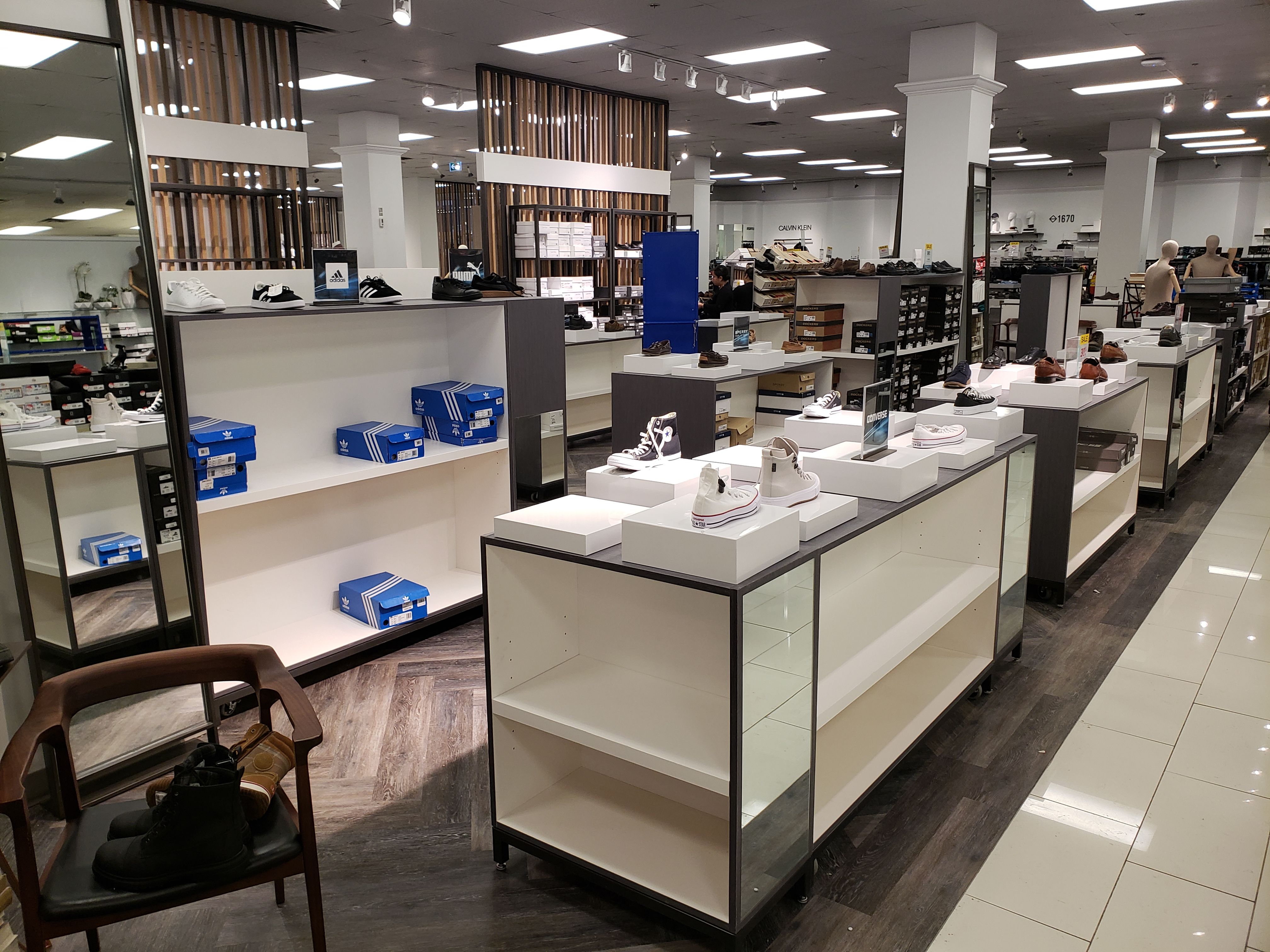 Specialty Displays | McCowan Store Fixtures