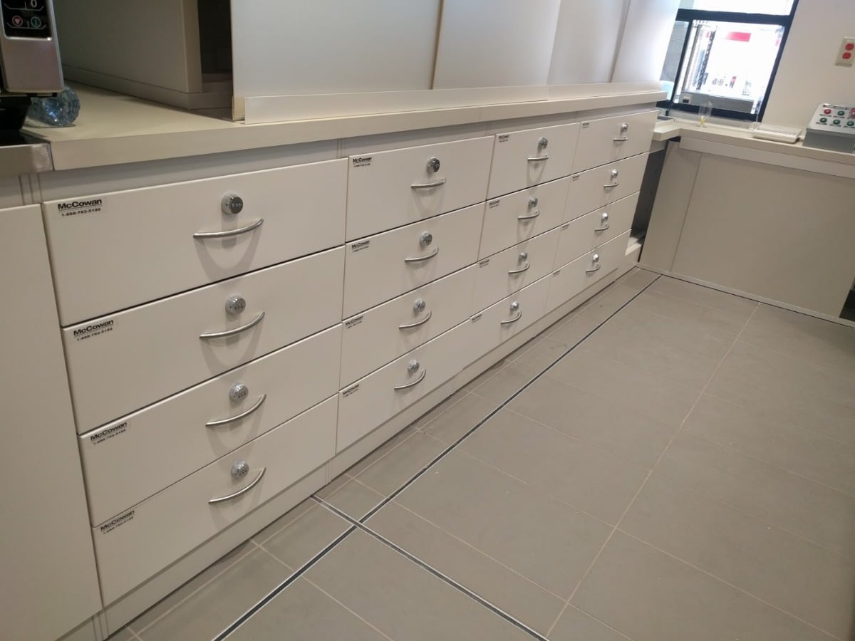 Cash Desks & Counters | McCowan Store Fixtures