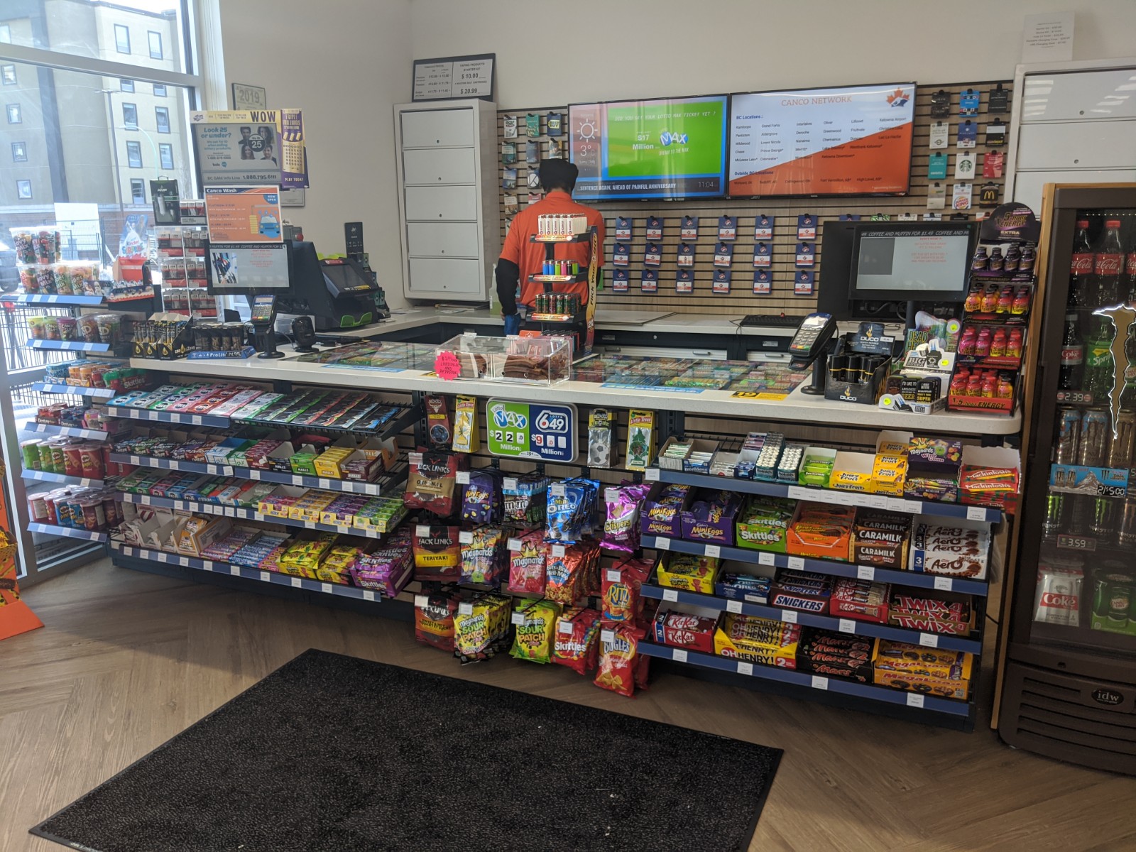 Specialty Displays | McCowan Store Fixtures