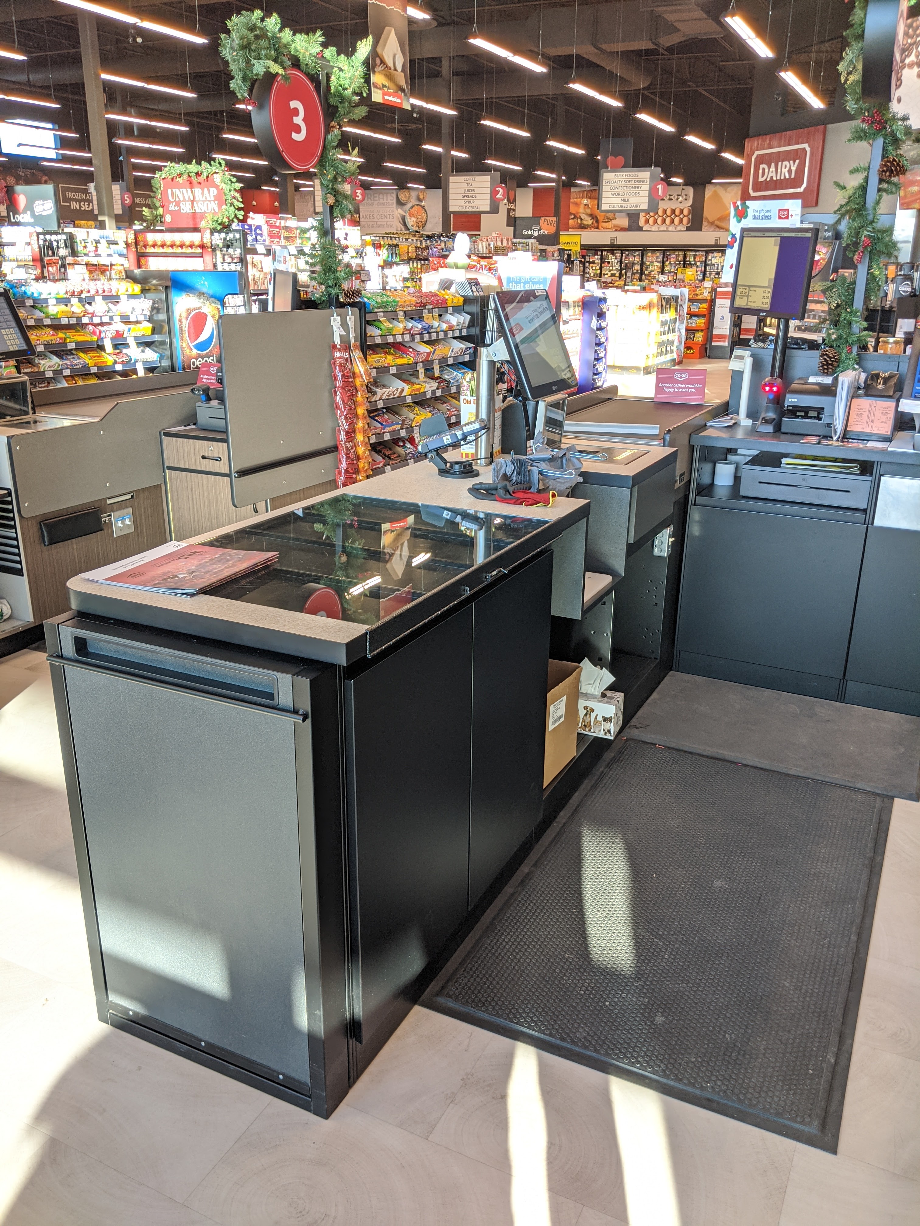 Cash Desks & Counters | McCowan Store Fixtures