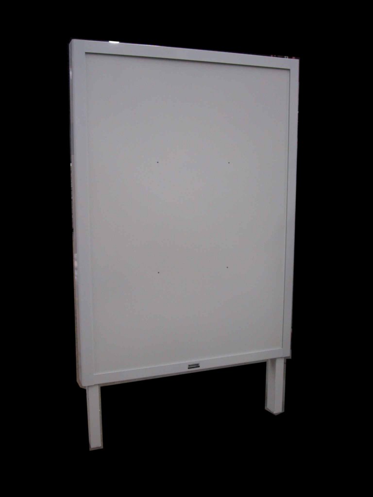 Exterior Signage | McCowan Store Fixtures